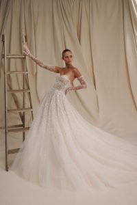 A-Line Wedding Dress With Gloves | Kleinfeld Bridal