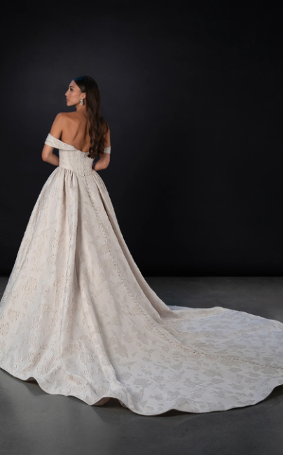 Basque-Waist Jacquard Gown Plus Size | Kleinfeld Bridal