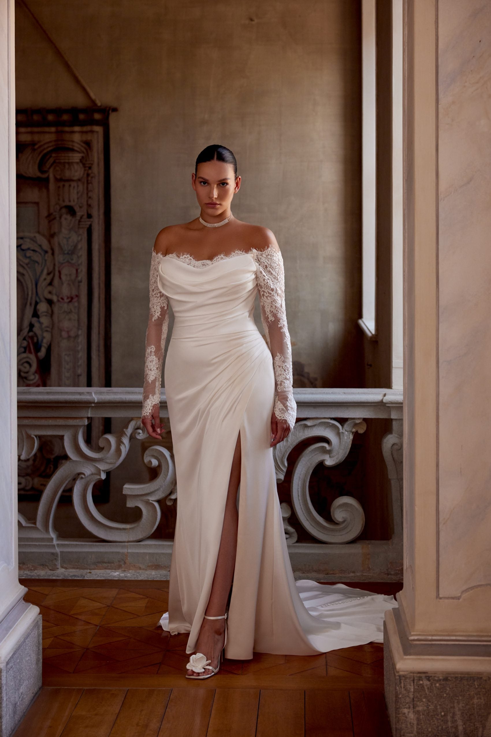 Long Sleeve Sheath Wedding Dress | Kleinfeld Bridal