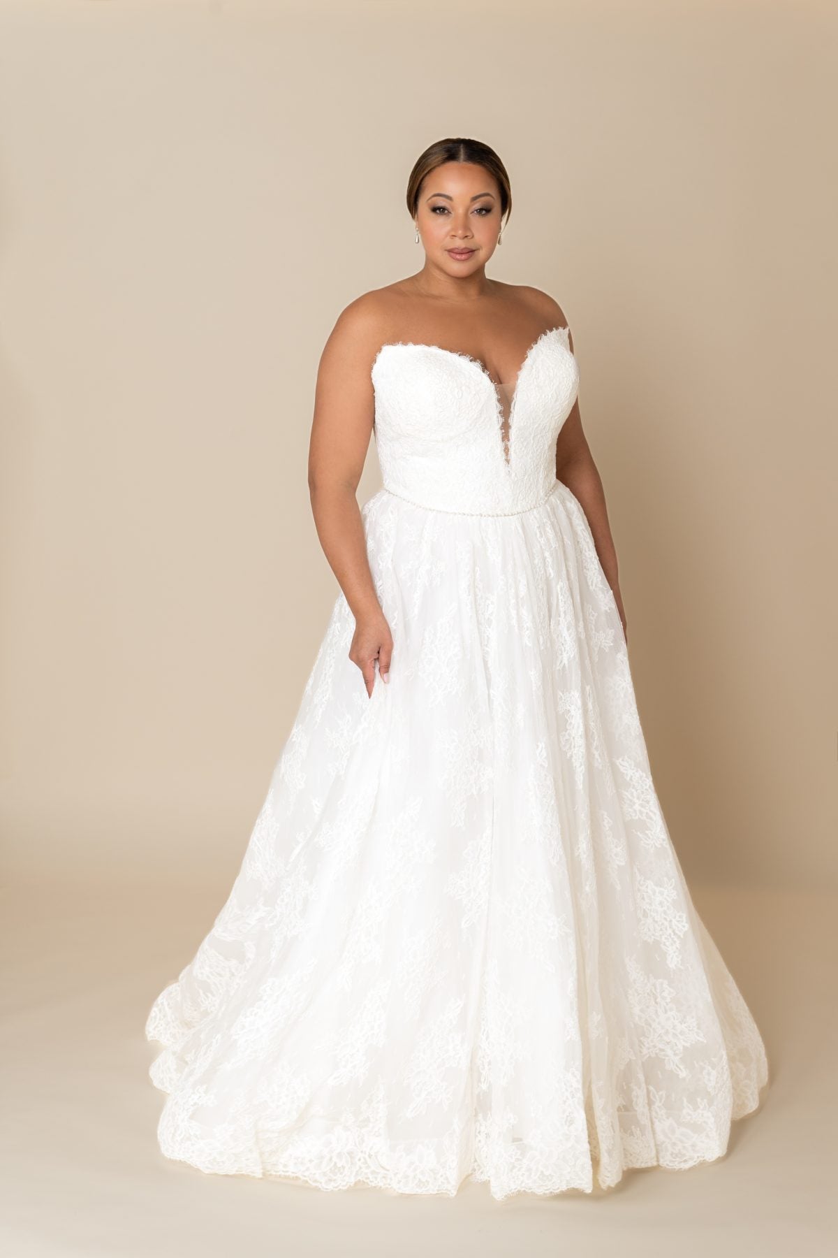 Basque-Waist A-Line Wedding Dress | Kleinfeld Bridal
