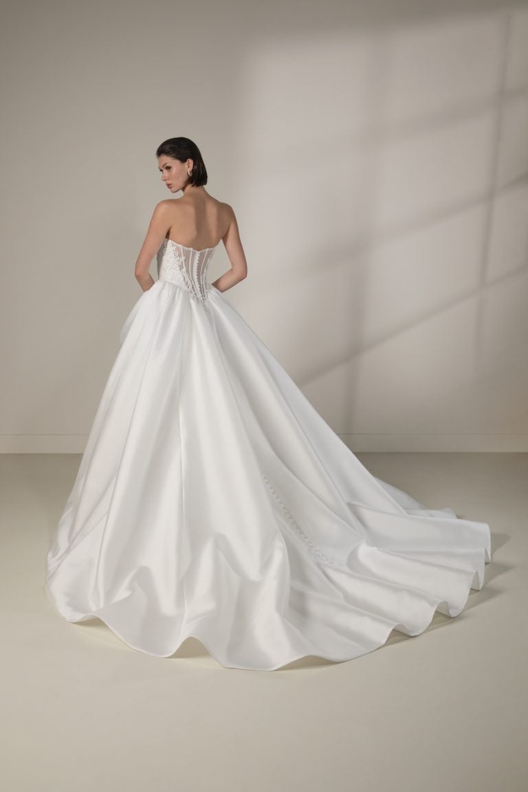 Dramatic And Couture Silk Basque-Waist Ball Gown With Buttons ...